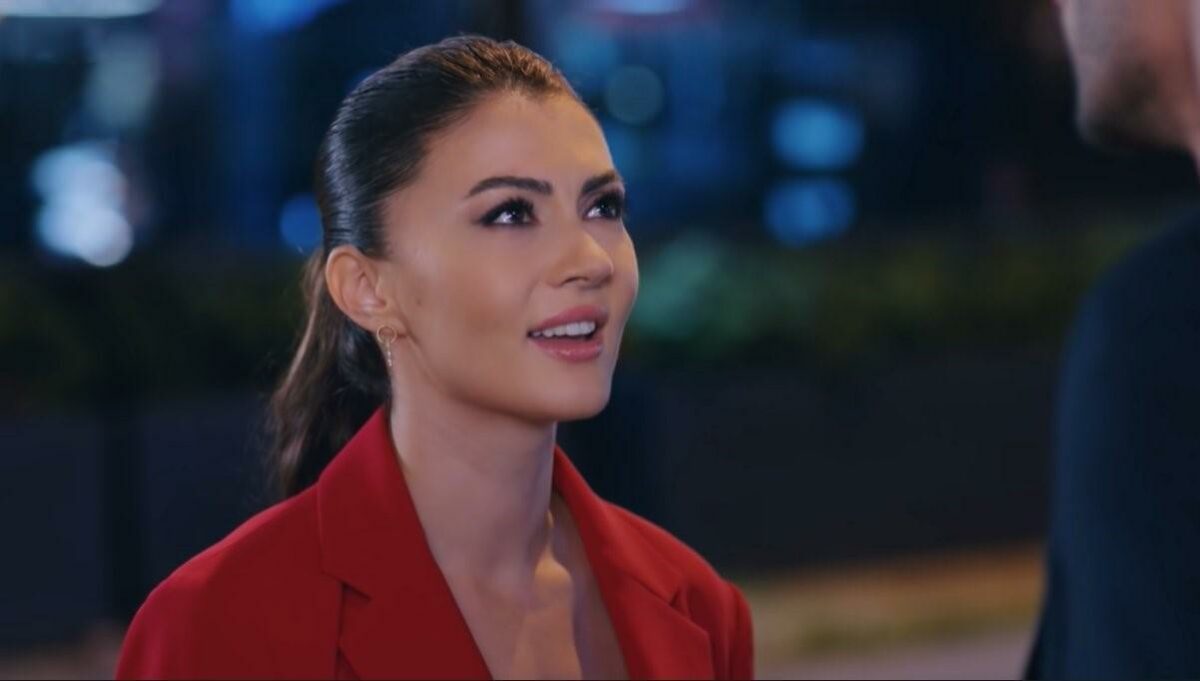 Ask Mantik Intikam: Burcu Özberk racconta il viaggio di Esra tra forza e coraggio