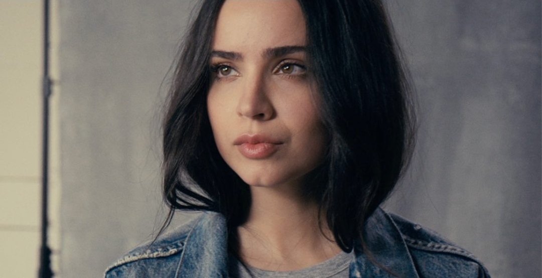 Carry On: Sofia Carson entra a far parte del cast del thriller di ...